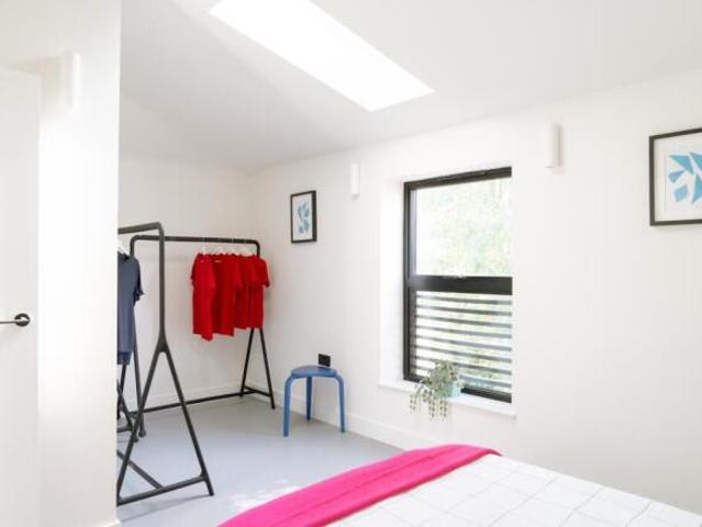 3 bedroom terraced house for rent in Tamarind Mews, London, N18