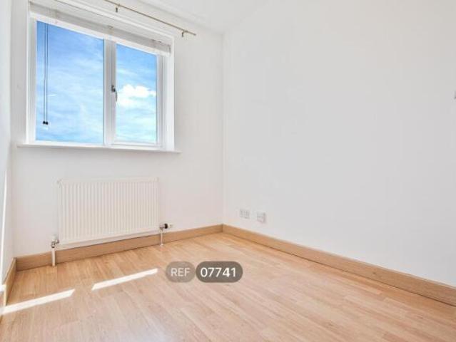 3 bedroom terraced house for rent in Tantallon Court, Peterborough, PE3 6SN, PE3