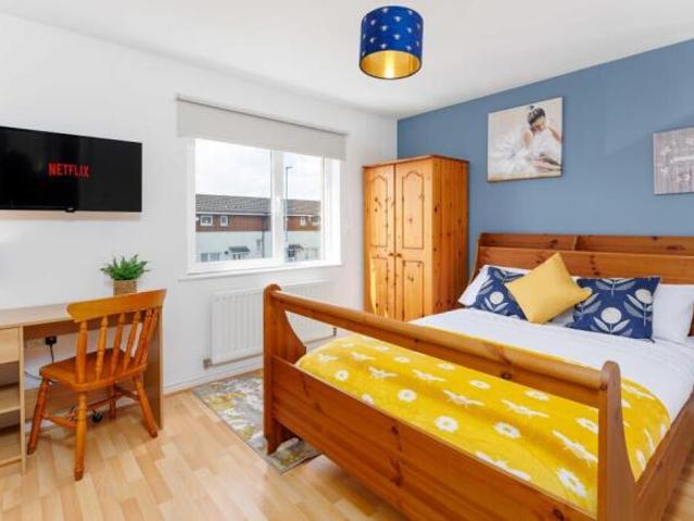 3 bedroom terraced house for rent in Tarleton Street, Manchester, M13
