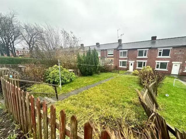 3 bedroom terraced house for rent in Tees Crescent, Stanley, DH9