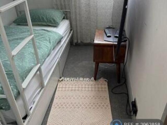 3 bedroom terraced house for rent in Tennyson Avenue, New Malden, KT3