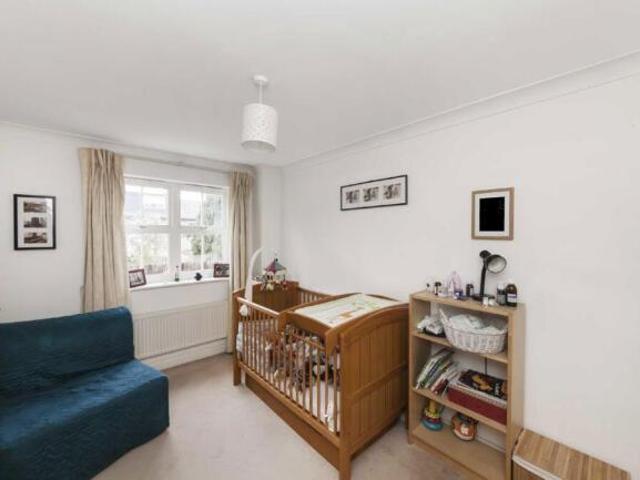 3 bedroom terraced house for rent in Tersha Street, Richmond, TW9