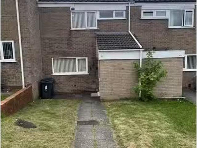 3 bedroom terraced house for rent in The Fairway, Kings Norton.