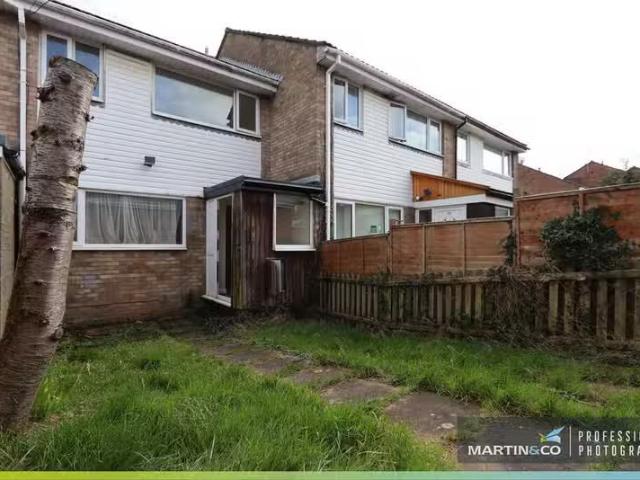 3 bedroom terraced house for rent in The Hawthorns, Pentwyn, C.