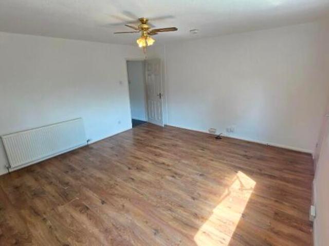 3 bedroom terraced house for rent in The Hawthorns, Pentwyn, Cardiff, CF23