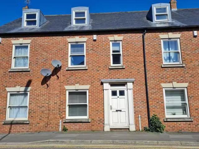 3 bedroom terraced house for rent in The Heights, Barrow Upon.