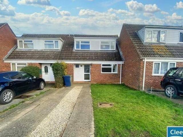 3 bedroom terraced house for rent in The Pear Orchard Northway GL20