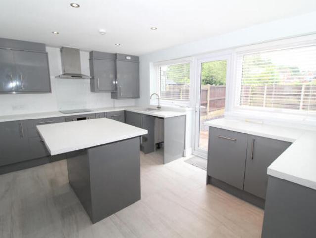 3 bedroom terraced house for rent in The Willows, Newington, Sittingbourne, ME9