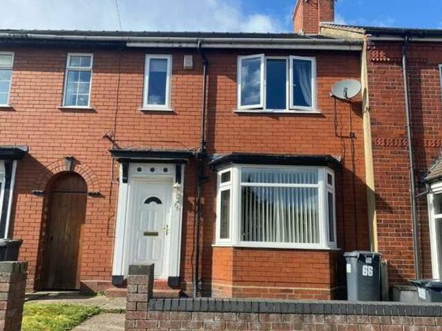3 bedroom terraced house for rent in Thistleberry Avenue Newcastle ST5