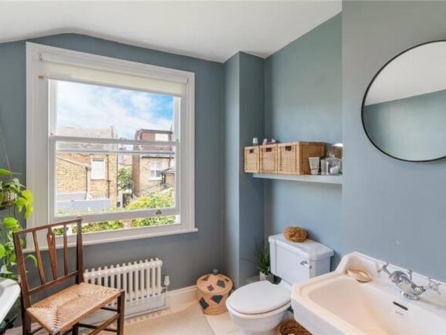 3 bedroom terraced house for rent in Thompson Road, East Dulwich, London, SE22