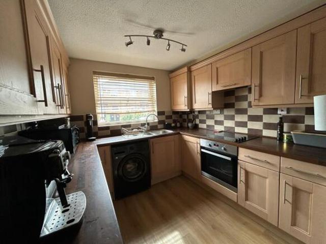 3 bedroom terraced house for rent in Titchmarsh Court, Oldbrook, MK6