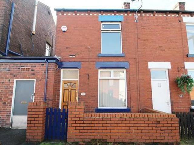 3 bedroom terraced house for rent in Tithe Barn Street Westhoughton BL5 3TF BL5
