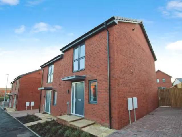 3 bedroom terraced house for rent in Tibaldstone Road Stoke.