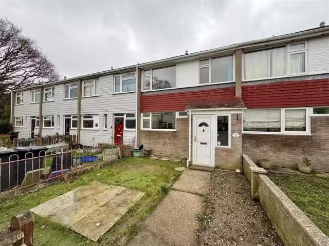 3 bedroom terraced house for rent in Upton Heath Estate, Upton.
