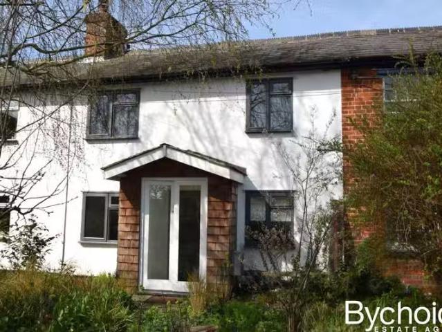 3 bedroom terraced house for rent in Upper Green, Stoke By Cla.