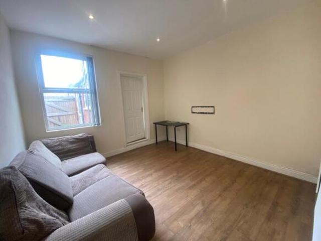 3 bedroom terraced house for rent in Vauxhall Street, Coventry, CV1