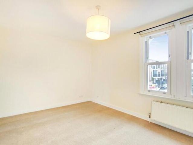 3 bedroom terraced house for rent in Vanbrugh Hill Greenwich SE10