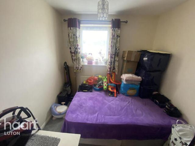 3 bedroom terraced house for rent in Ventnor Gardens, Luton, LU3