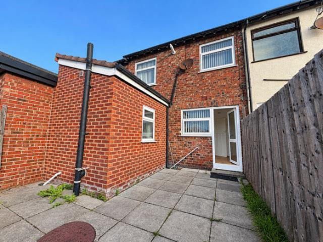 3 bedroom terraced house for rent in Vermont Avenue, Liverpool, L23