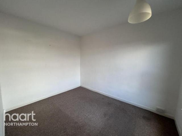 3 bedroom terraced house for rent in Vernon Terrace, NORTHAMPTON, NN1