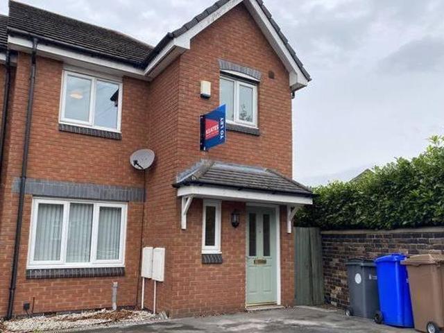 3 bedroom terraced house for rent in Vivian Road Fenton StokeOnTrent ST4