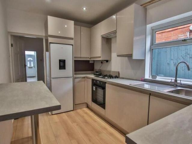 3 bedroom terraced house for rent in Victoria Avenue, Worcester, WR5