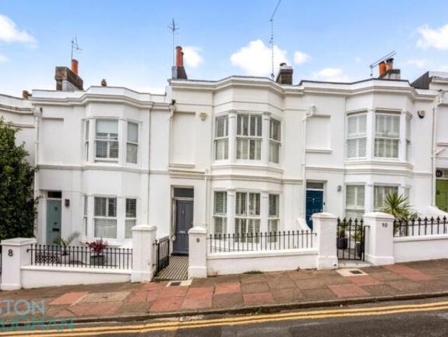 3 bedroom terraced house for rent in Victoria Street, Brighton, BN1