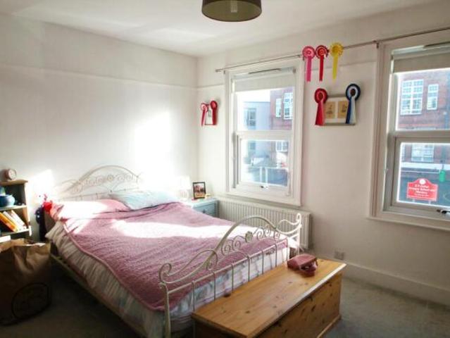 3 bedroom terraced house for rent in York Road, Reading, Berkshire, RG1
