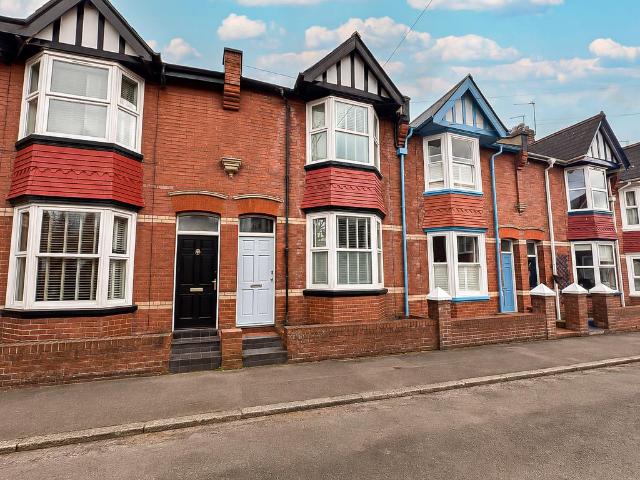 3 bedroom terraced house for sale