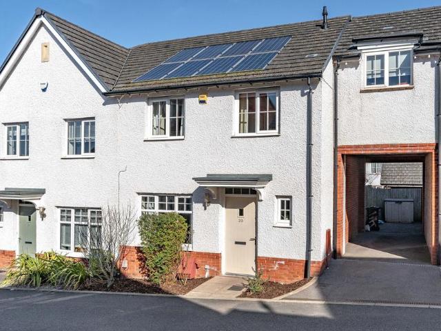 3 bedroom terraced house for sale