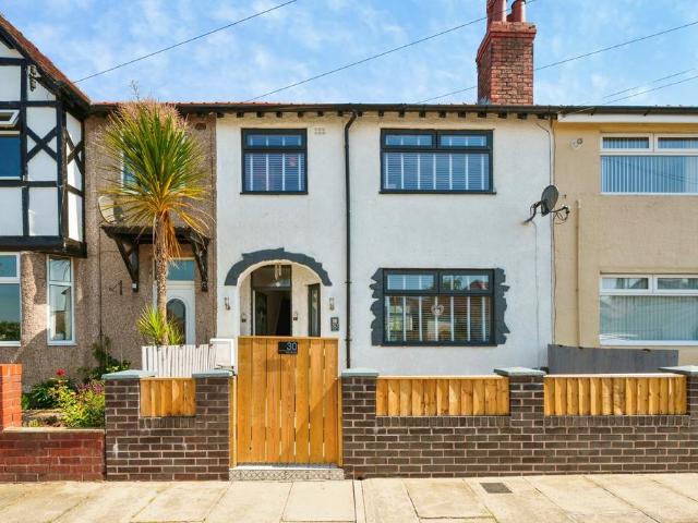3 bedroom terraced house for sale