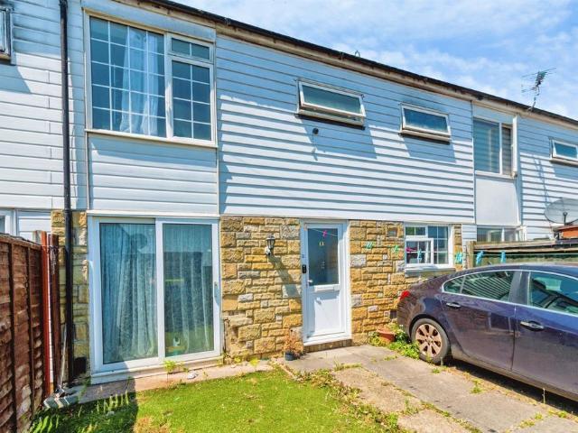 3 bedroom terraced house for sale