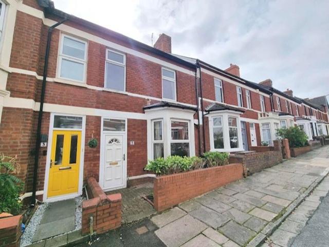 3 bedroom terraced house for sale