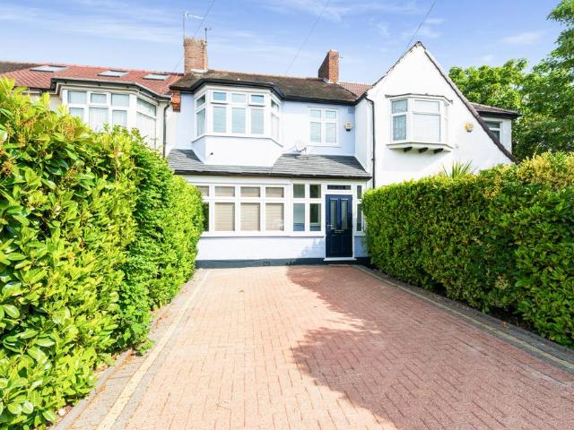 3 bedroom terraced house for sale