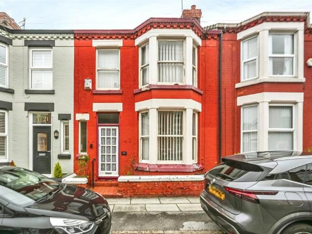 3 bedroom terraced house for sale