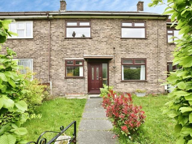 3 bedroom terraced house for sale