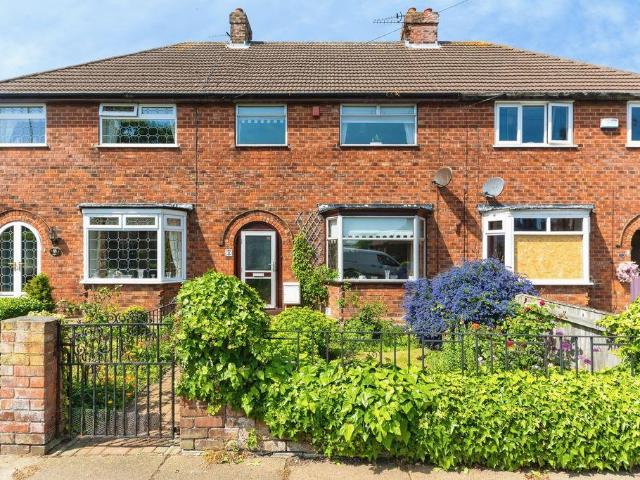 3 bedroom terraced house for sale