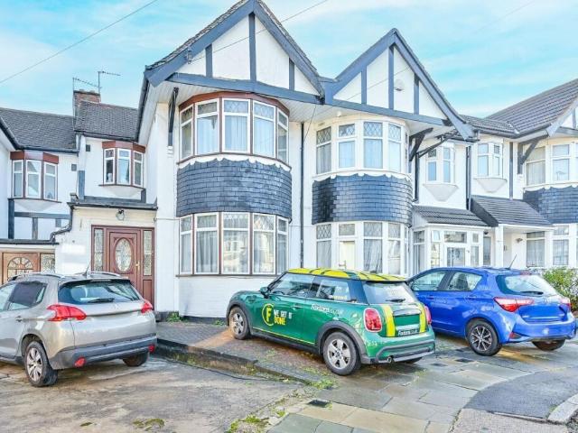3 bedroom terraced house for sale