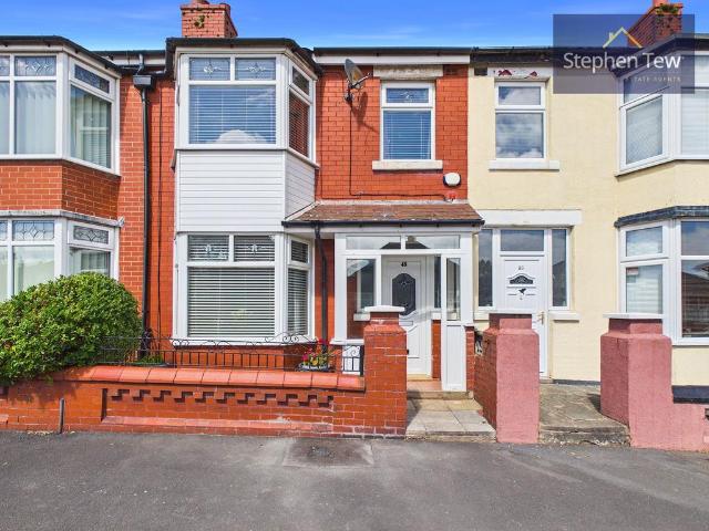 3 bedroom terraced house for sale