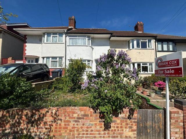 3 bedroom terraced house for sale