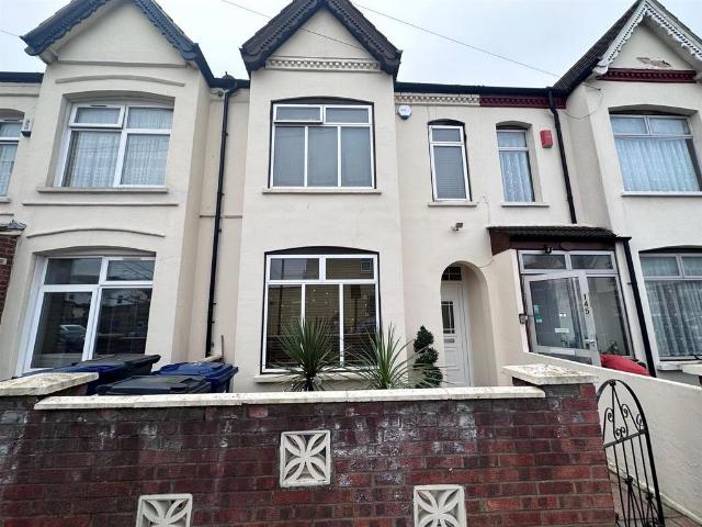 3 bedroom terraced house for sale