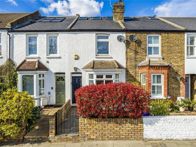 3 bedroom terraced house for sale