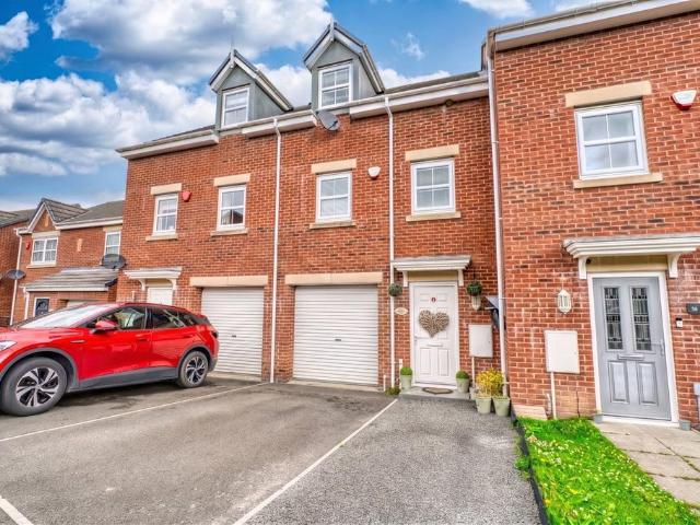 3 bedroom terraced house for sale