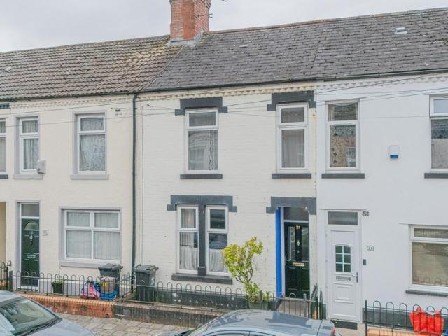 3 bedroom terraced house for sale