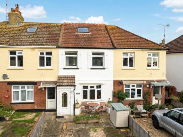 3 bedroom terraced house for sale