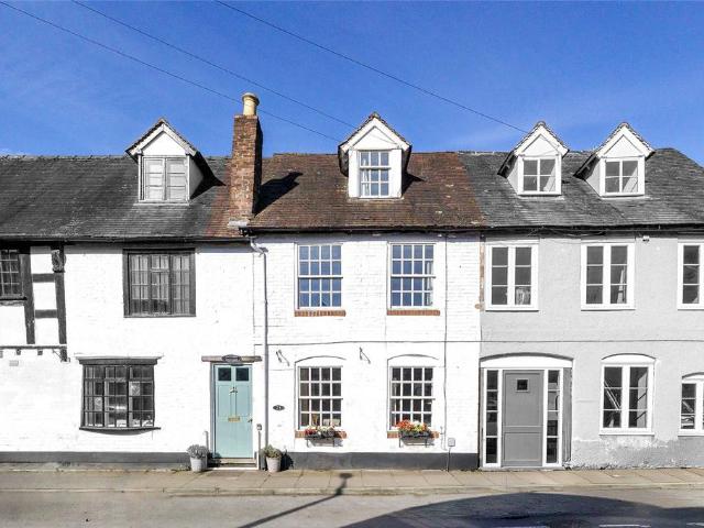 2 bedroom terraced house for sale
