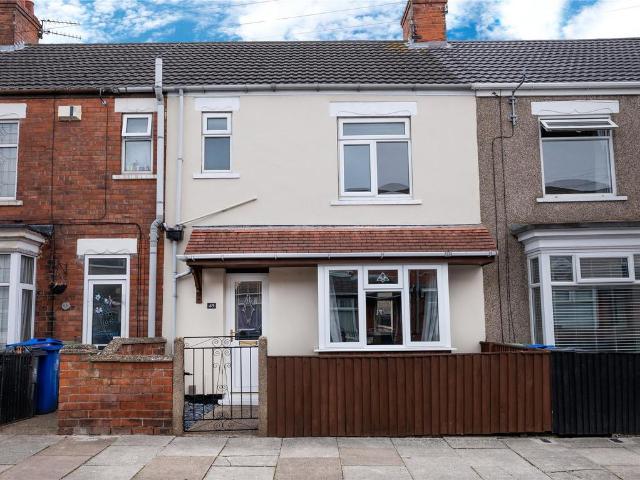 3 bedroom terraced house for sale