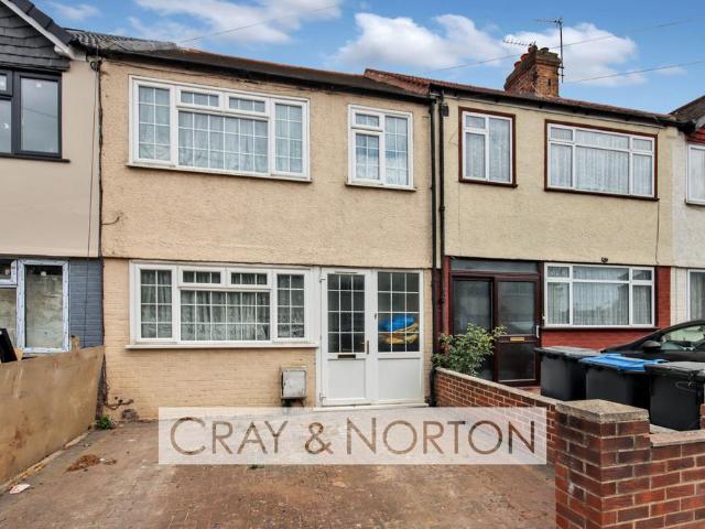 3 bedroom terraced house for sale