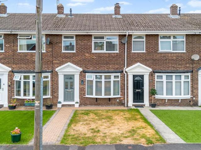 3 bedroom terraced house for sale