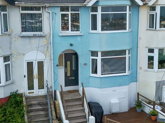 3 bedroom terraced house for sale